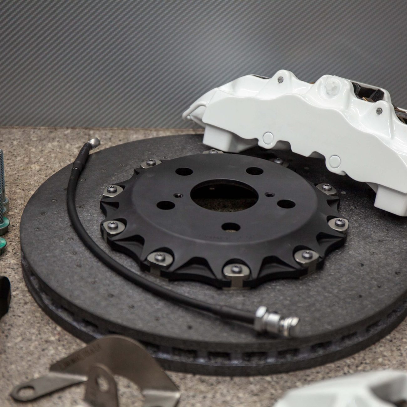 Carbon-Ceramic brake system for Toyota Mark II - TRONIK.AE