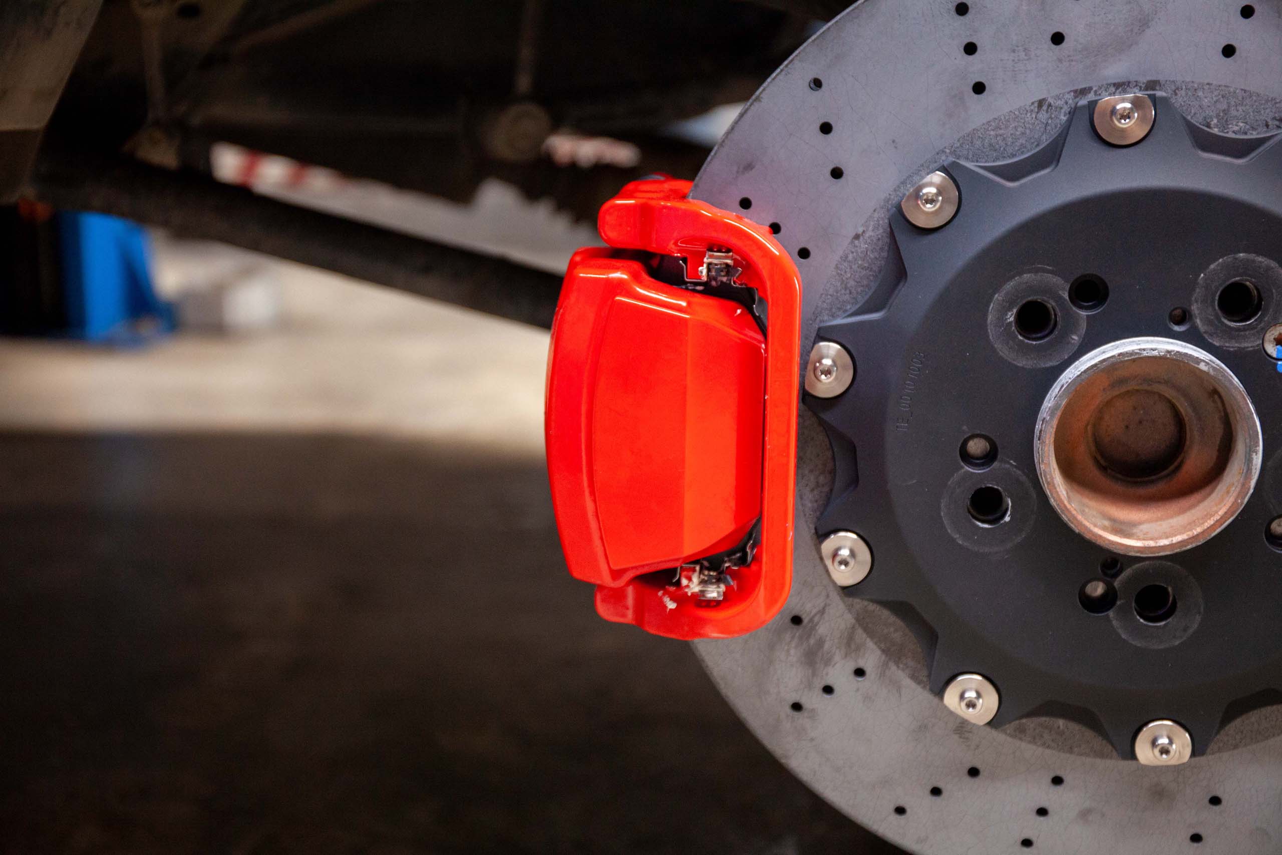 Mercedes-Benz G-class → Carbon ceramic brake system - TRONIK.AE