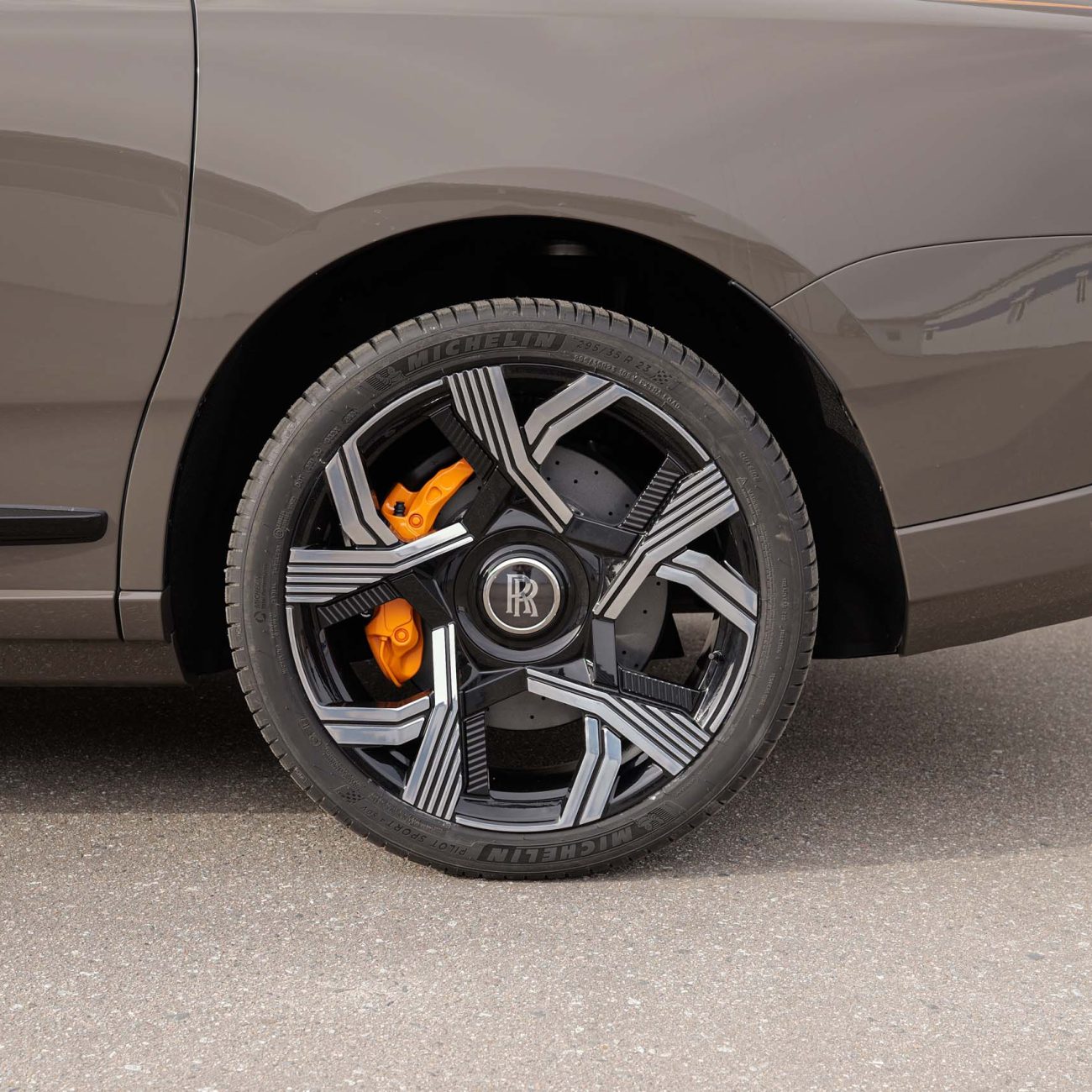 Carbon-ceramic brake system for Rolls-Royce Cullinan